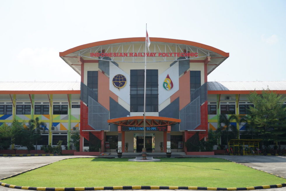 PTDI-STTD (Politeknik Transportasi Darat Indonesia): Prodi, Fasilitas ...
